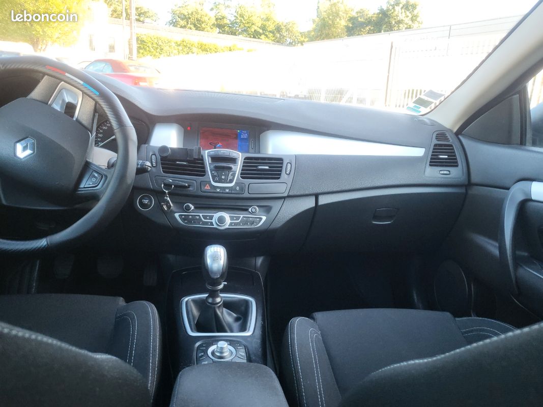 Laguna 3 coupé en très bon état prix 5200 euros - Voitures