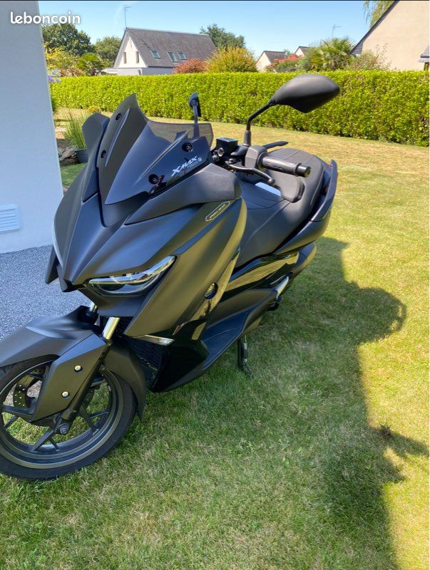 Yamaha XMAX IRON MAX - Motos
