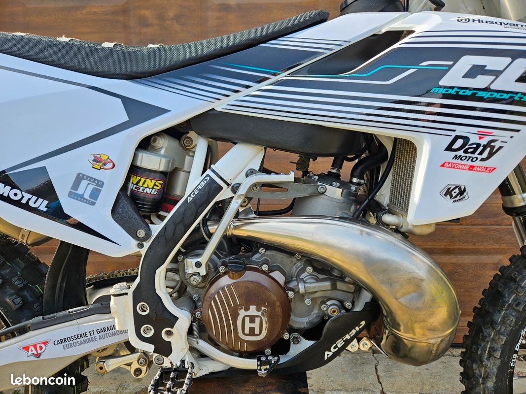 Husqvarna 250 TC 2018 - Motos