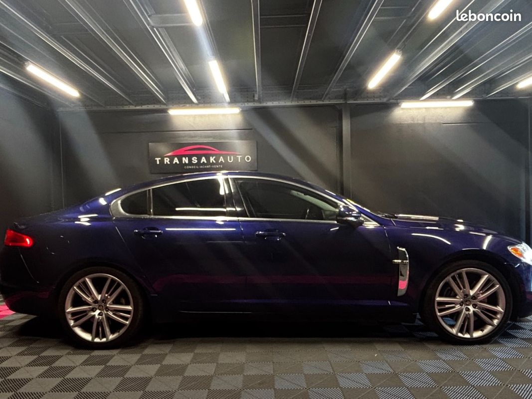 JAGUAR XF XF 3.0 V6 D S - 275 FAP Portfolio A - Voitures