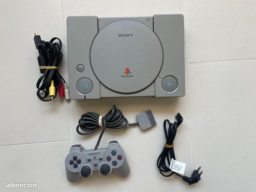 Console Sony playstation 1 / PS1 / PSX / SCPH-9002 + 12 jeux en loose ...