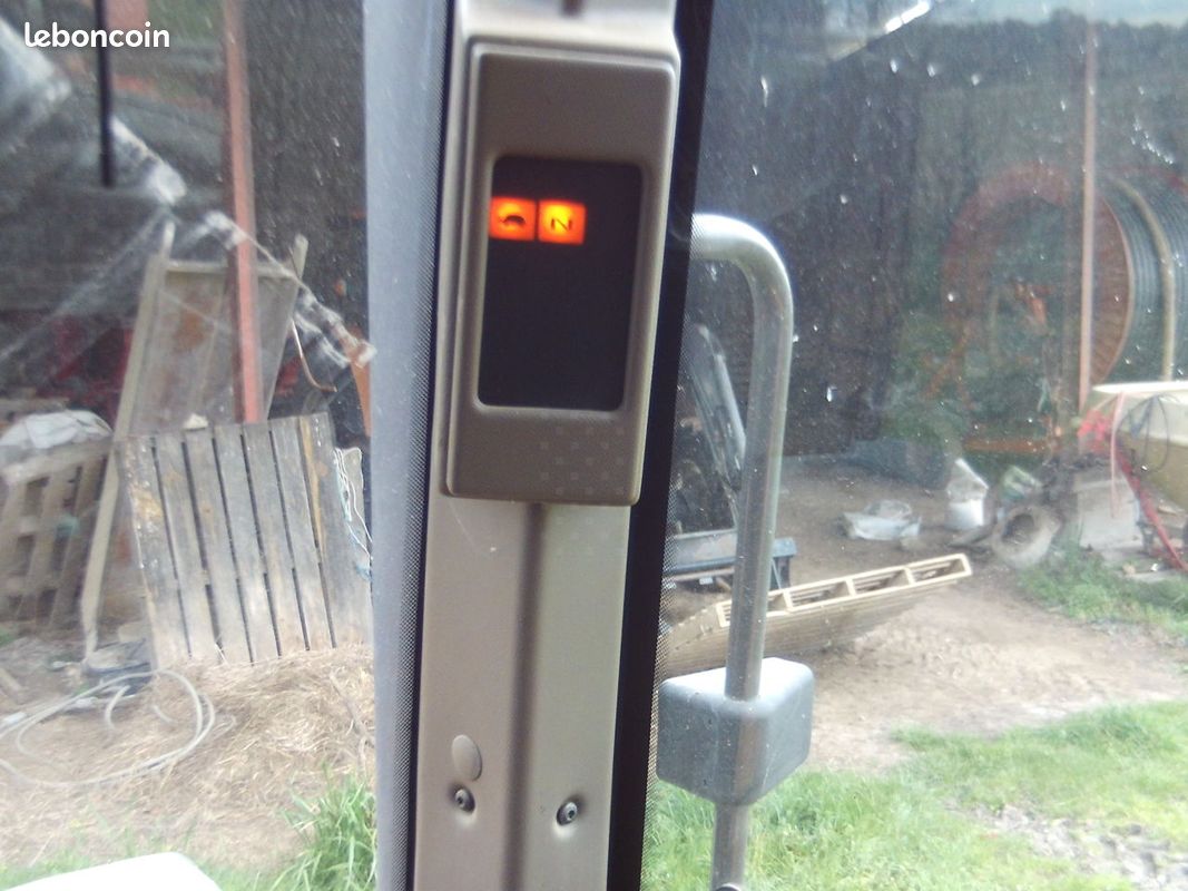 Renault ARES 556 RZ - Tracteurs