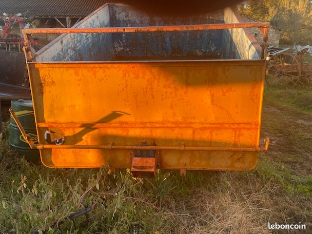 Vends une remorque Rumeau monocoque étanche , capacité de 5t - Matériel ...