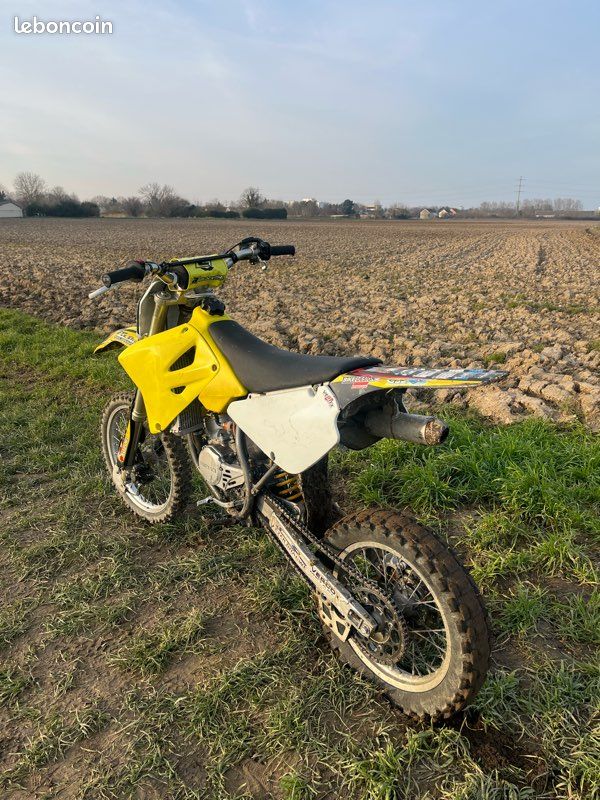 85 rm Suzuki - Motos
