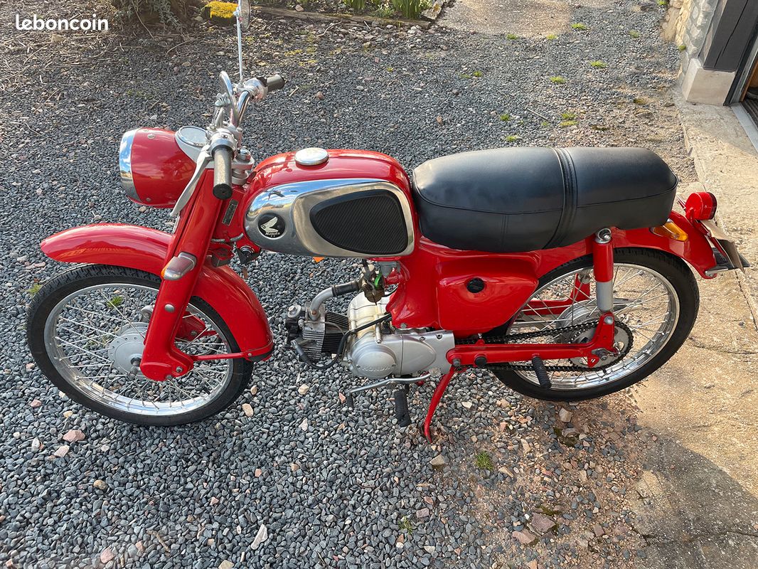 Honda c110 - Motos