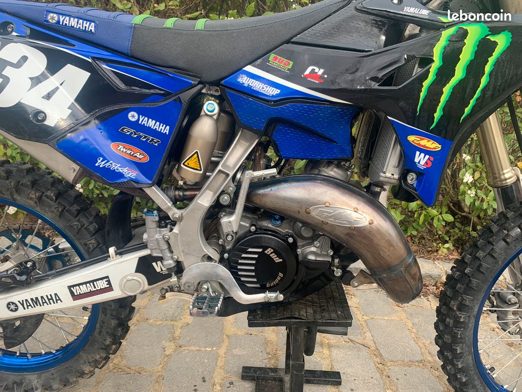 125 yz - Motos