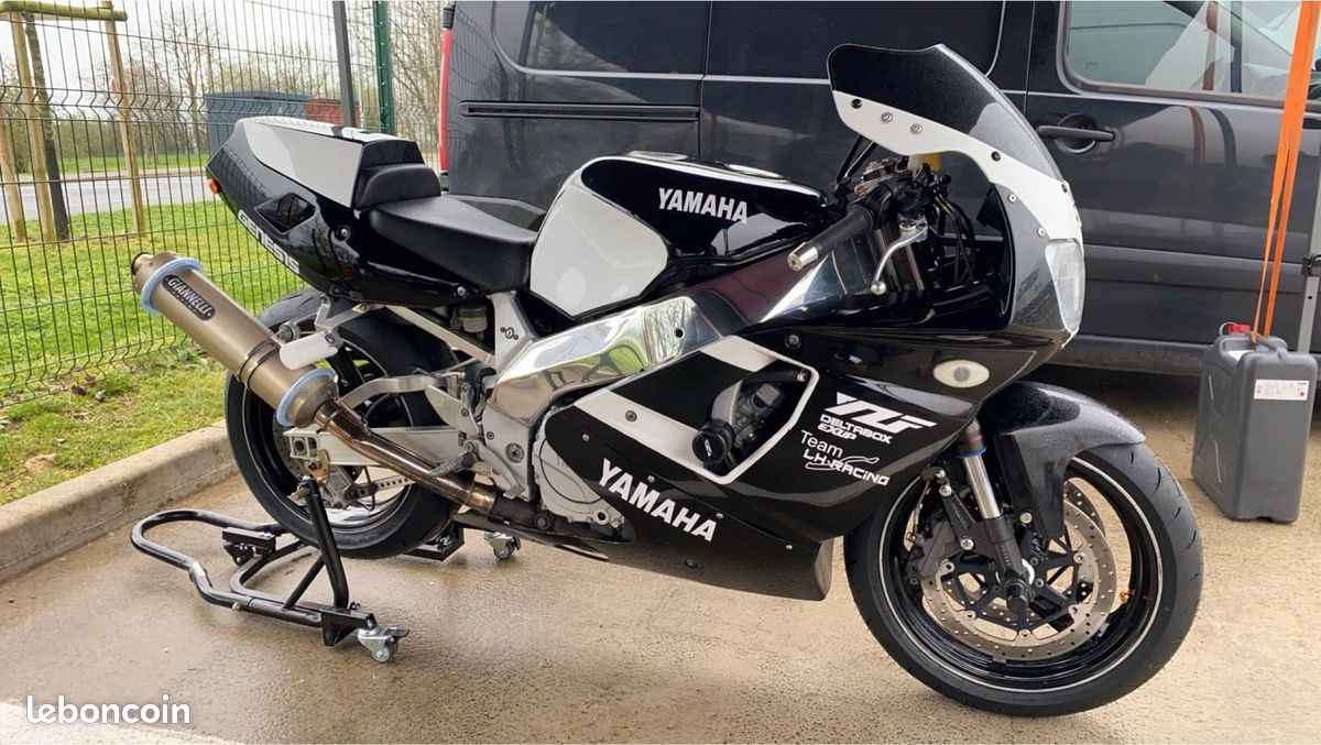 Yamaha 750 yzf - Motos