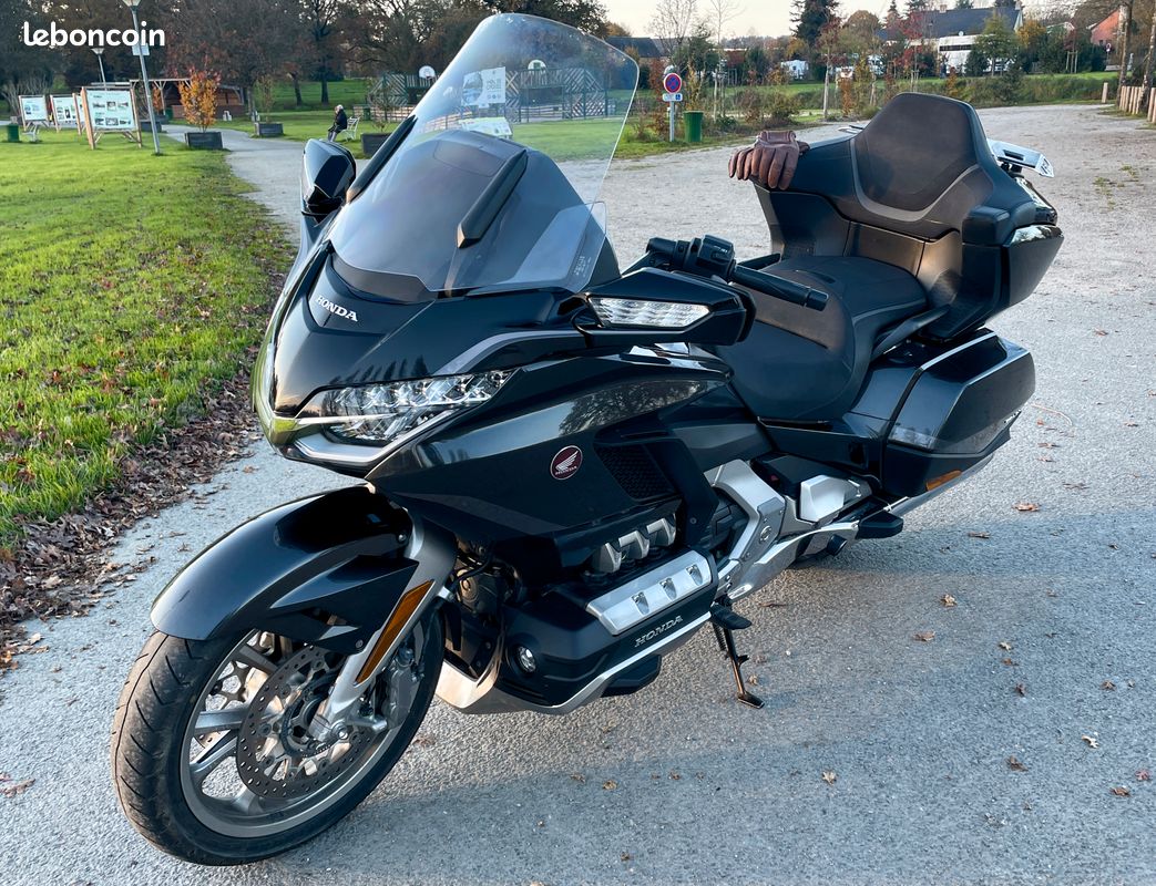 Goldwing Tour DCT 2021 - Motos