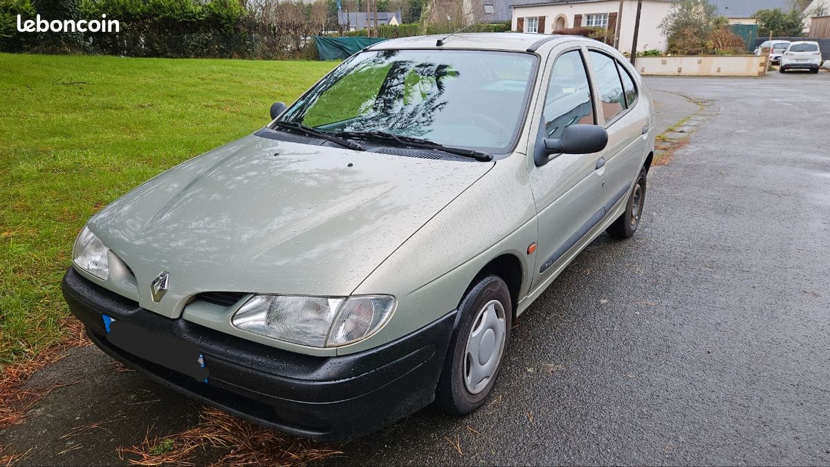 Renault megane essence - Voitures