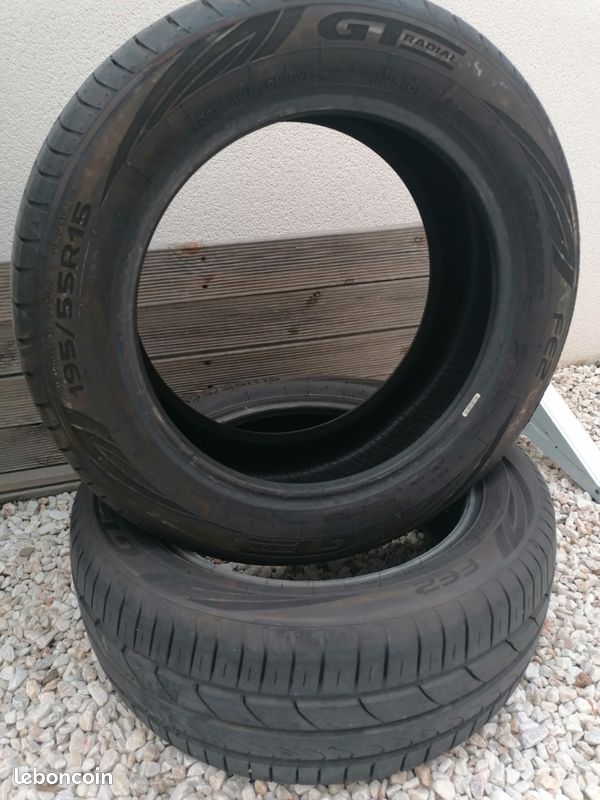 Pneus 195x 55x 15 - Équipement auto