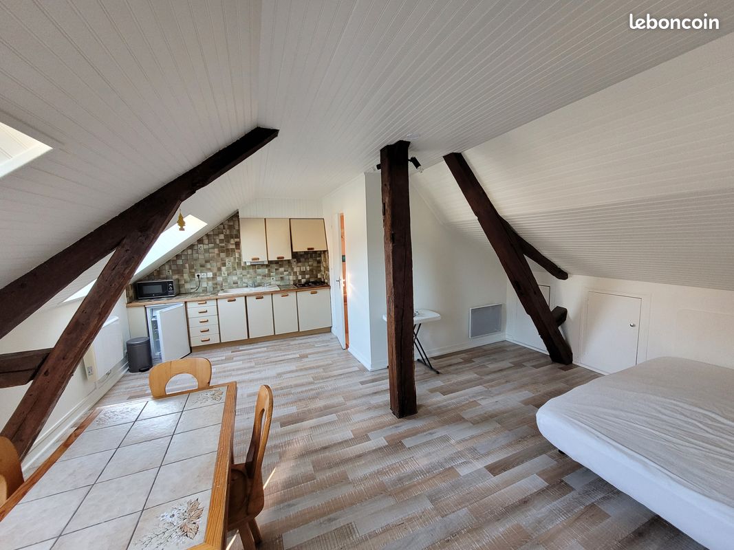 Studio appartement à louer - Locations