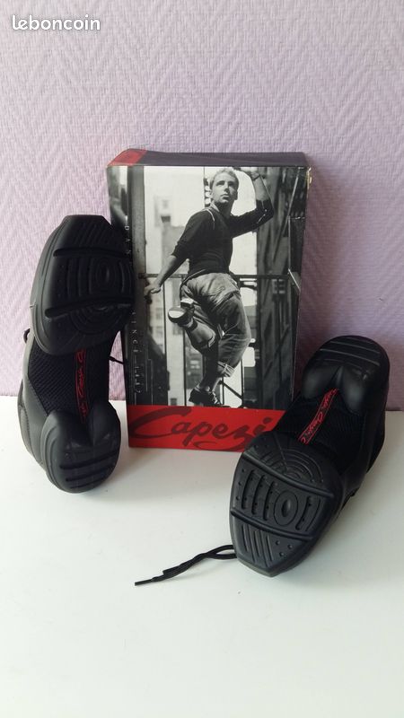CHAUSSURE de DANSE NEUVE marque CAPEZIO - Chaussures