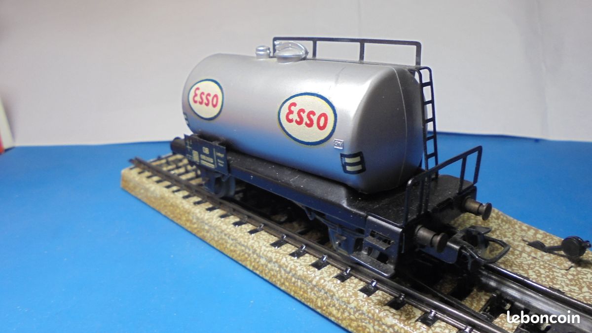 Vds wagon citerne ESSO MARKLIN ref 4501 HO 1/87 - Modélisme