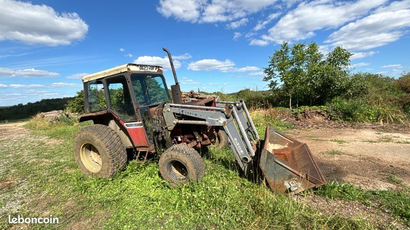 Tracteur avec fourche case ih 484 - Tracteurs