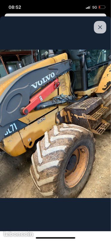 Tractopelle bl71 Volvo - BTP - Chantier gros-oeuvre