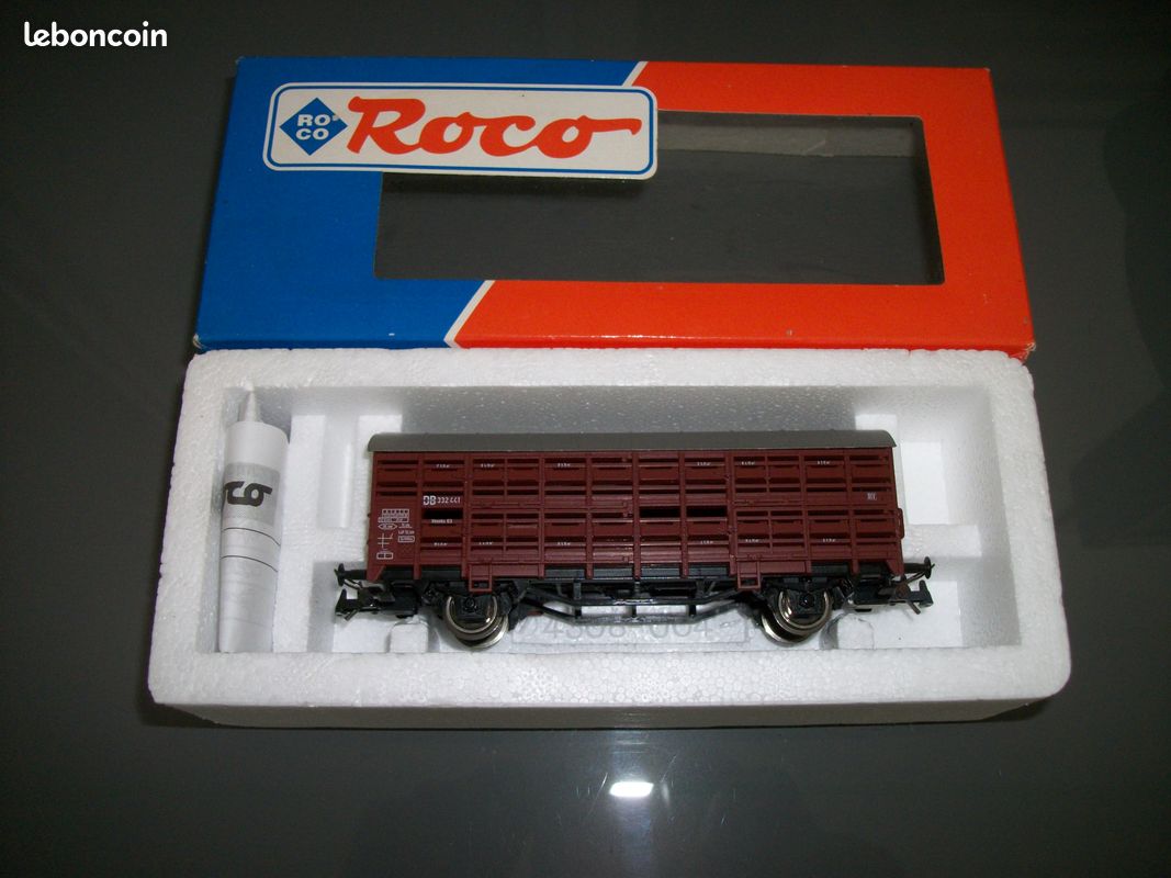 Wagon couvert à bestiaux Roco 47525 DB HO - Modélisme
