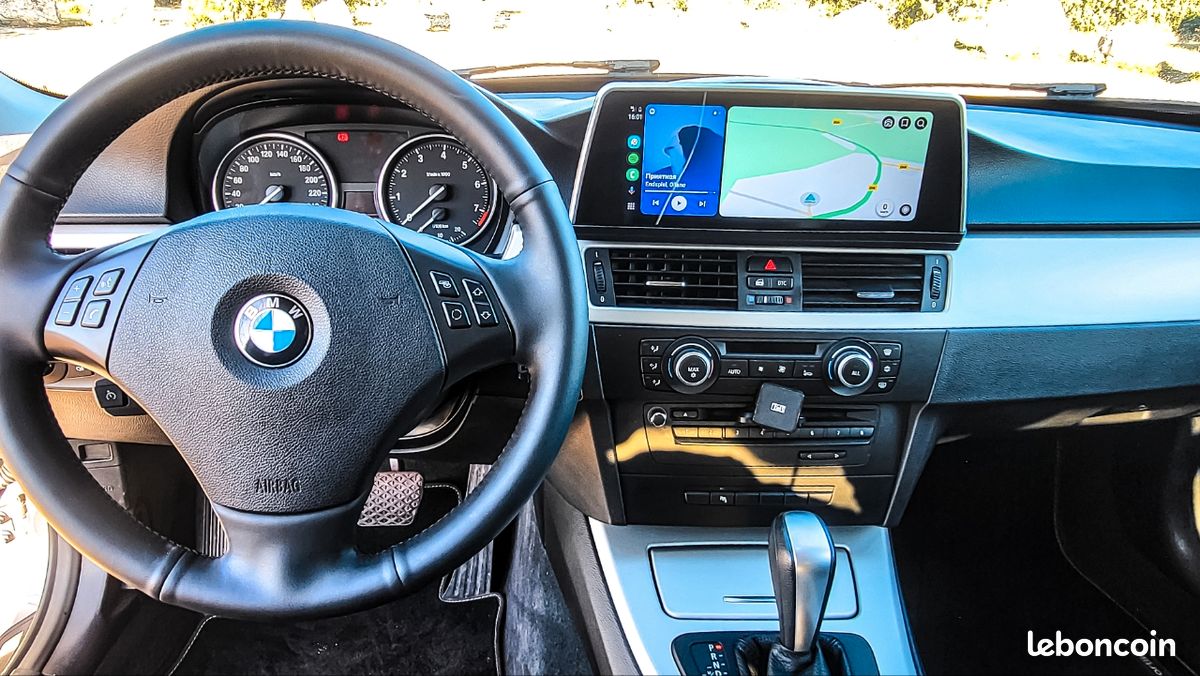 BMW 325i LCI BVA - 3.0L - Voitures