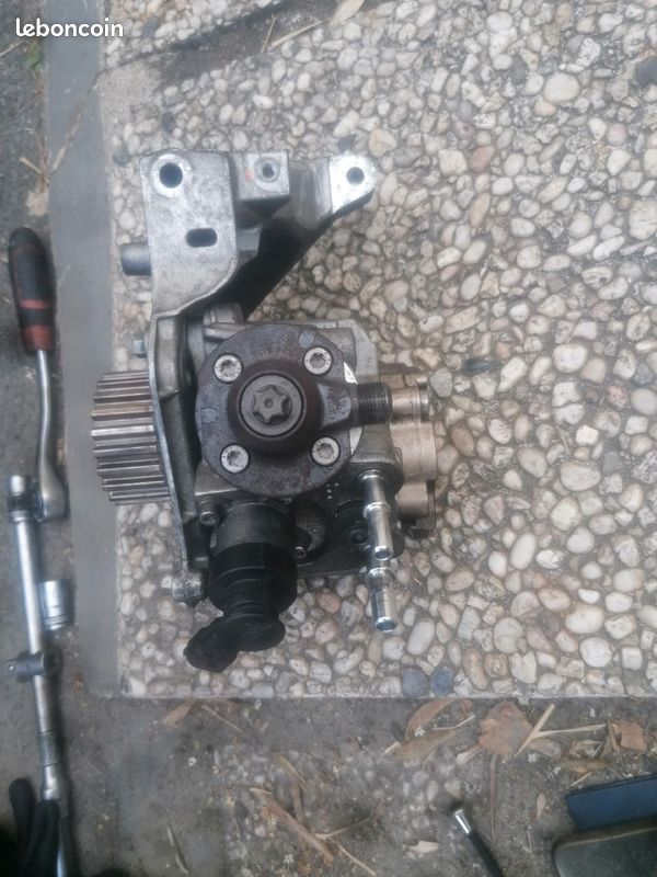Pompe haute pression 1.6 hdi 92 112 peugeot citroen - Équipement auto