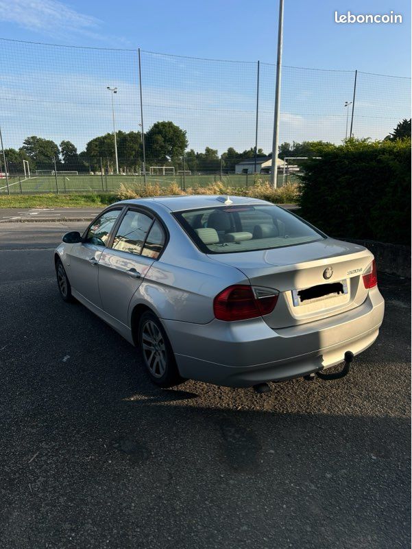 BMW SÉRIE 3 320D E90 phase 1 - Voitures