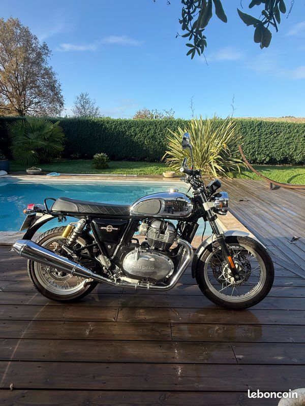Interceptor 650 - Motos