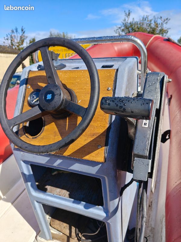 Semi rigide Zodiac pro 470 moteur 65cv Suzuki et remorque - Nautisme