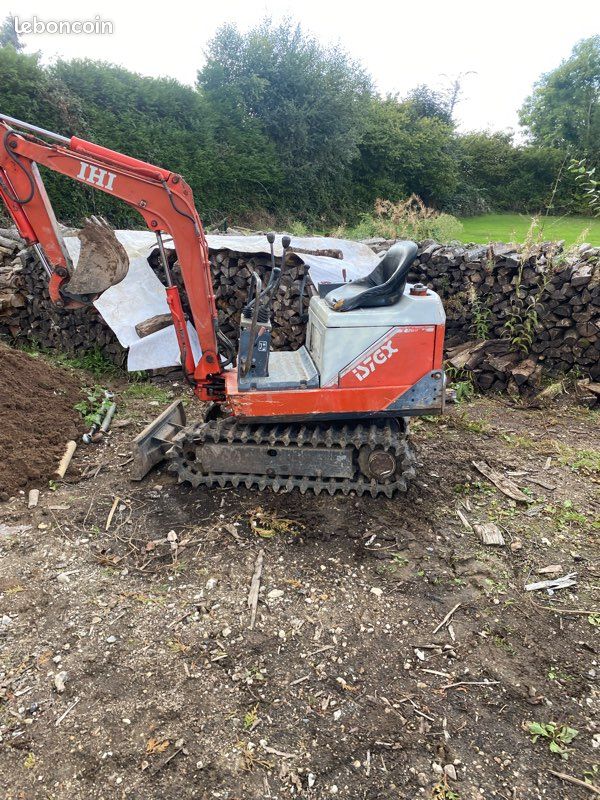 Mini pelle 800kg IHI moteur Honda - BTP - Chantier gros-oeuvre