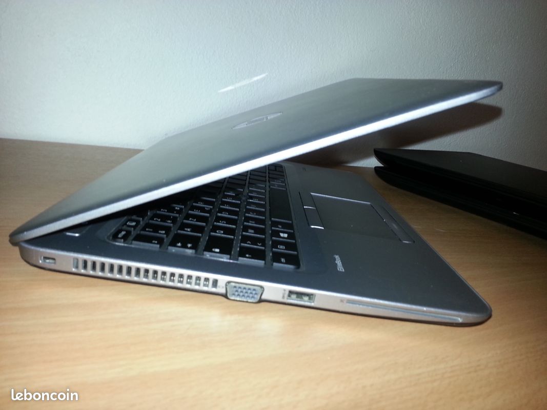 Dell Tout En UN, 22". 3.7 GHz, 8 Go. SSD. Puissant, Réactif - Ordinateurs