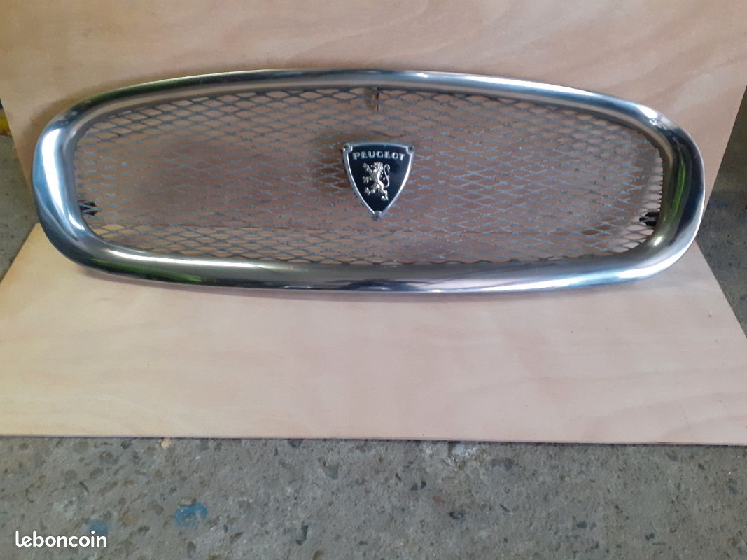 Calandre chromée PEUGEOT 403 - Équipement auto