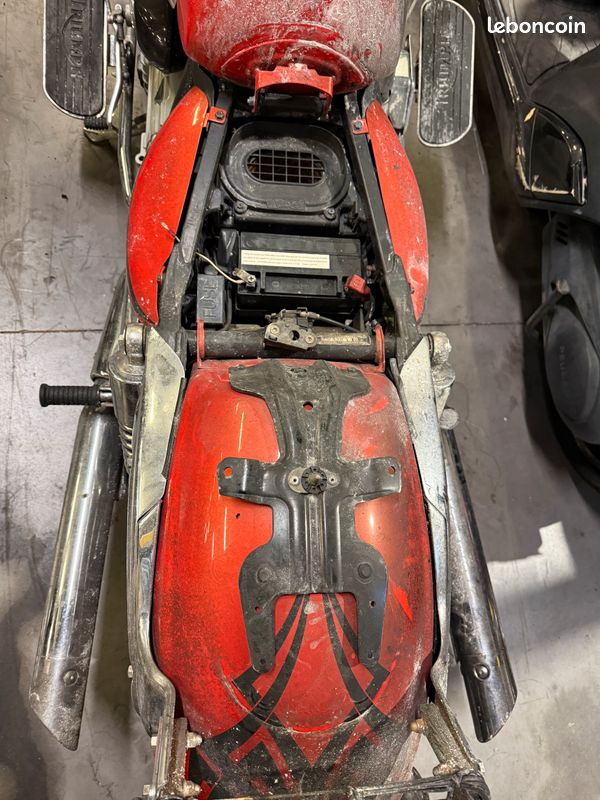 🔥Triumph Rocket 3 de 2004 proche d'incendie - 17.177kms - Motos