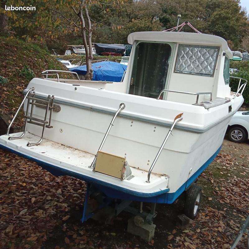 .bateau peche promenade OCQUETEAU 625 - Nautisme