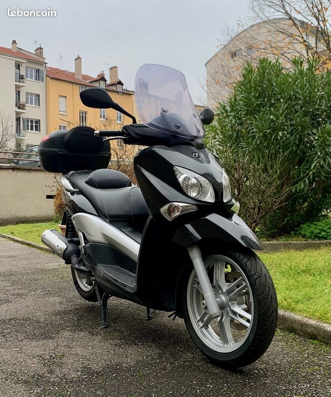 MBK City liner 125 (X-max grandes roues) - Motos