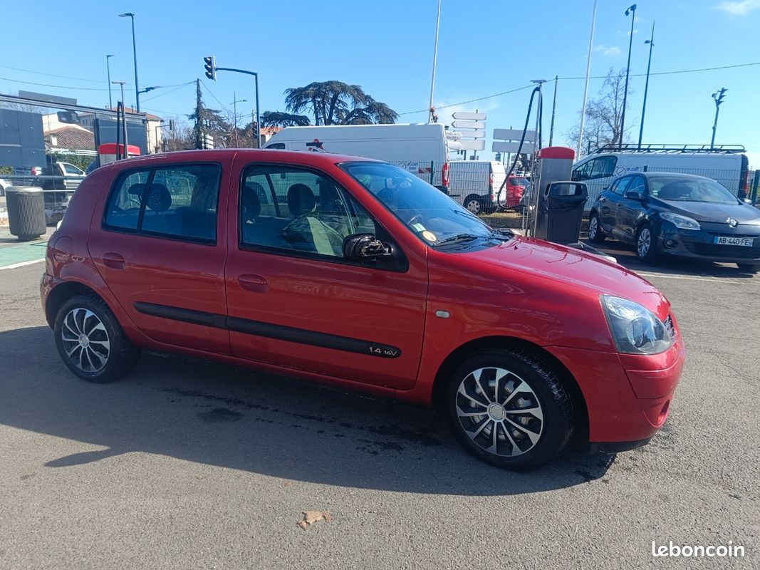 Reserve Clio 2 12 Essence