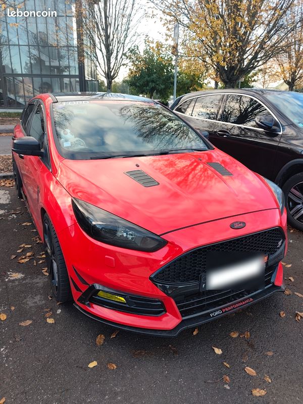 Ford focus st ecoboost ss 250 - Voitures