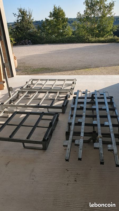 Lot 4 palettes métal galvanisée tréteaux pupitre porte verre ...