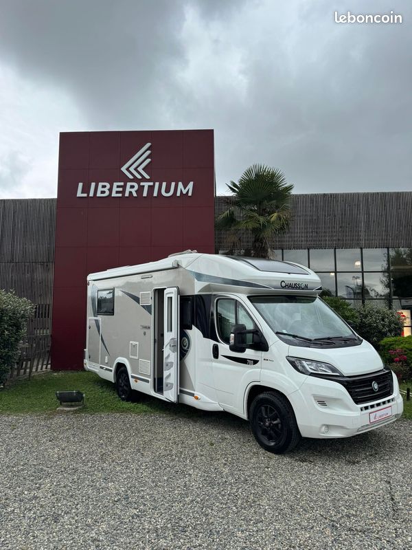 OCCASION BOITE AUTO AT9 / CHAUSSON 788 Titanium VIP - Lit central ...