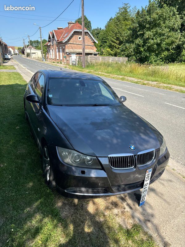 330 d e90 - Voitures