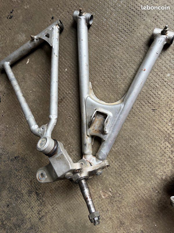 Triangle raptor - Équipement moto