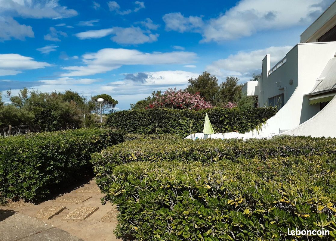 T2 , face mer , Rez de Jardin avec parking - Locations saisonnières