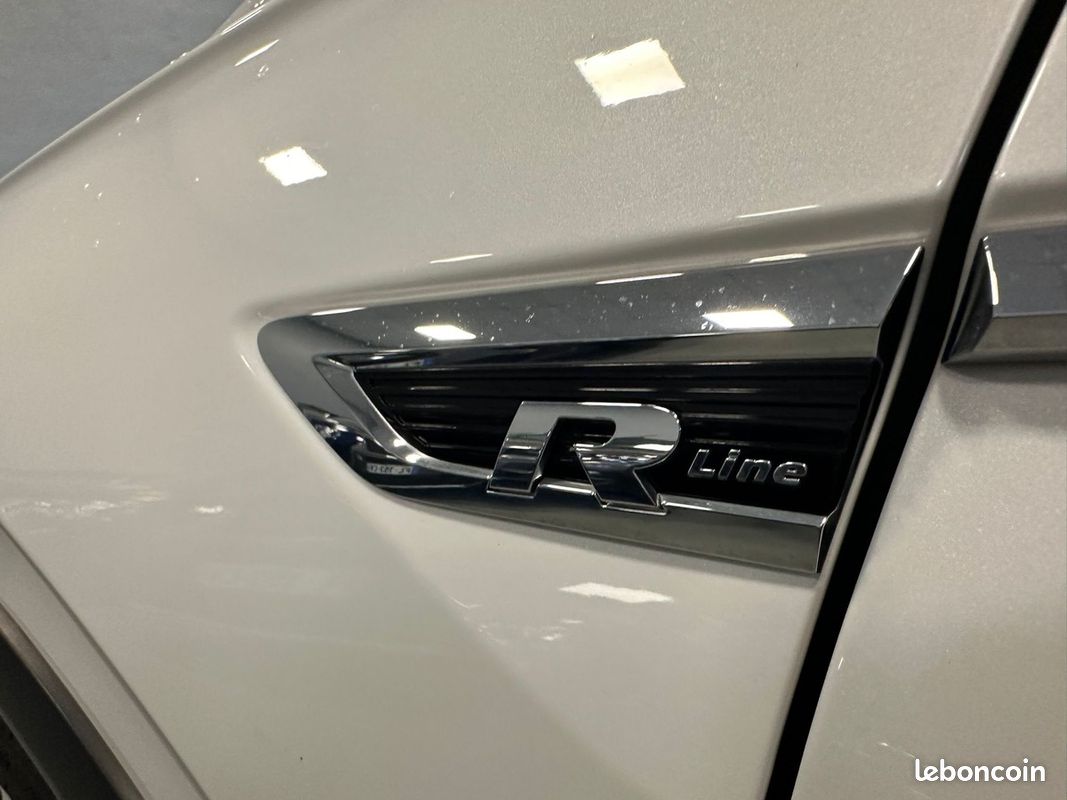 Volkswagen Tiguan 2.OTDI 15OCV R LINE 2O2O A 1949OEU - Voitures