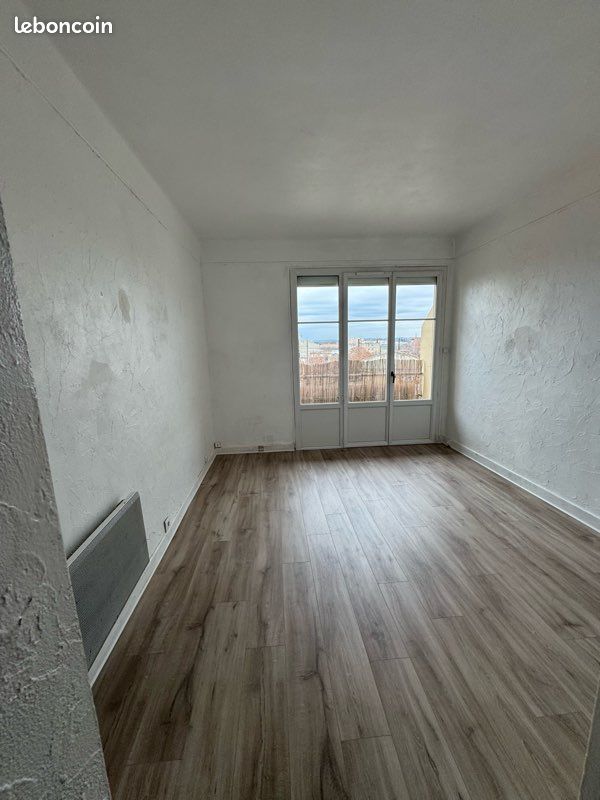 Loue grand t2 - Locations