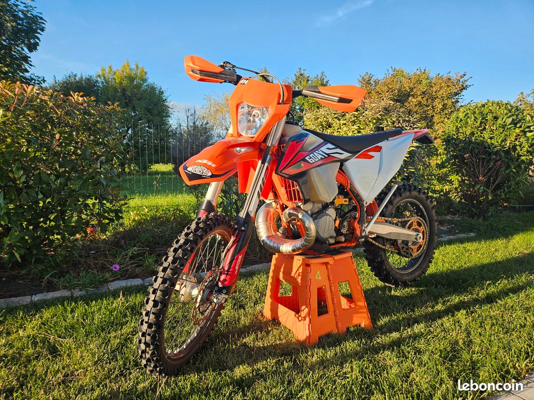 250 EXC TPI 2020 six days - Motos