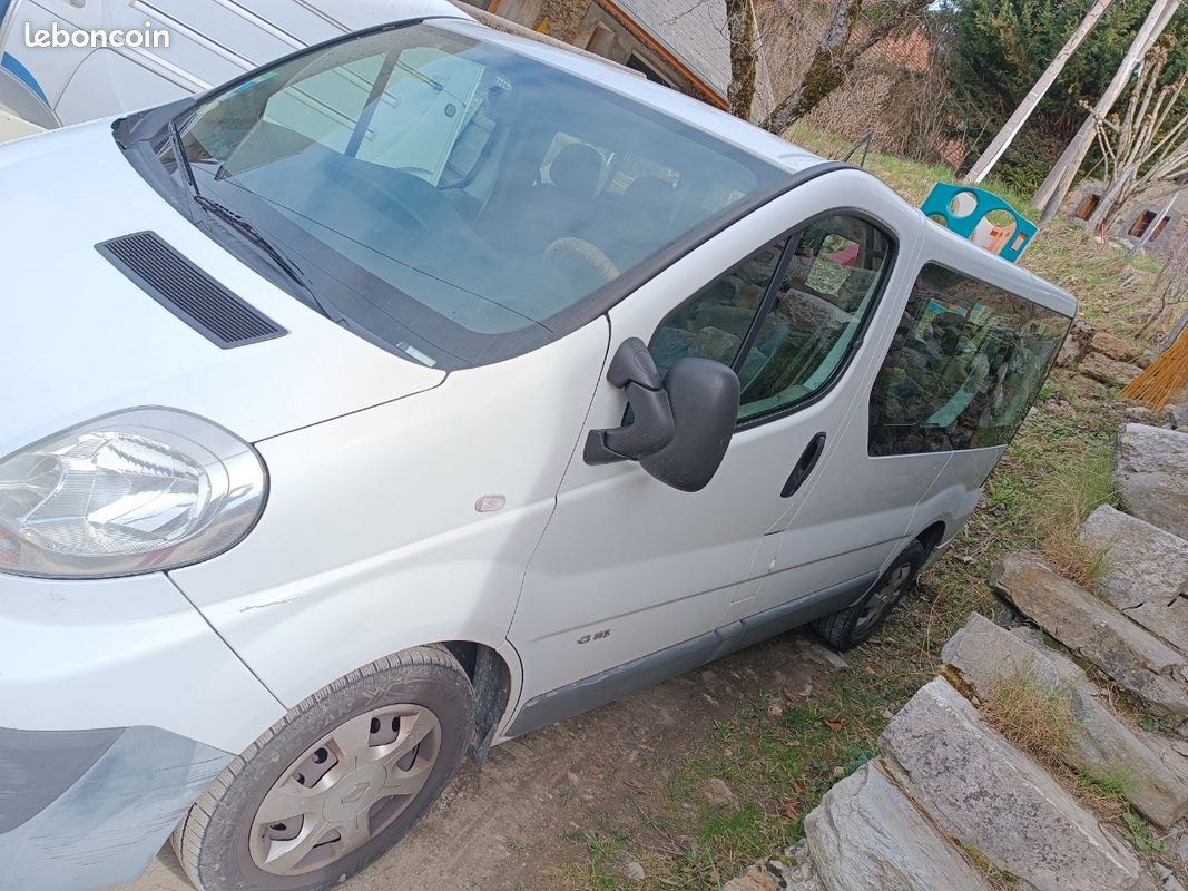 Renault Trafic II minibus Passenger - Voitures