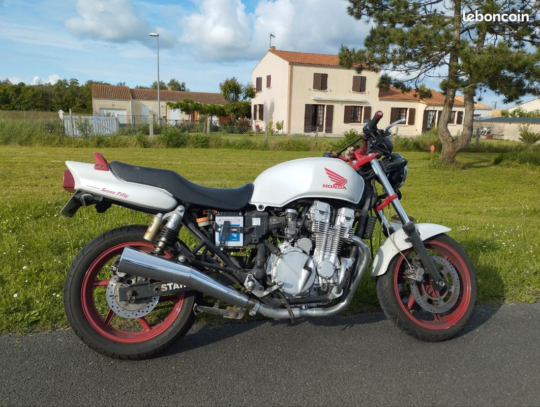 Honda CB 750 Seven Fifty - Motos