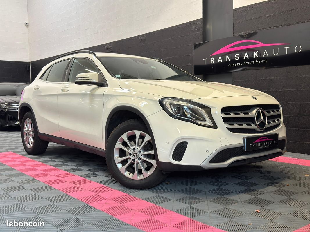 MERCEDES GLA 180d 7-G DCT Inspiration - Voitures
