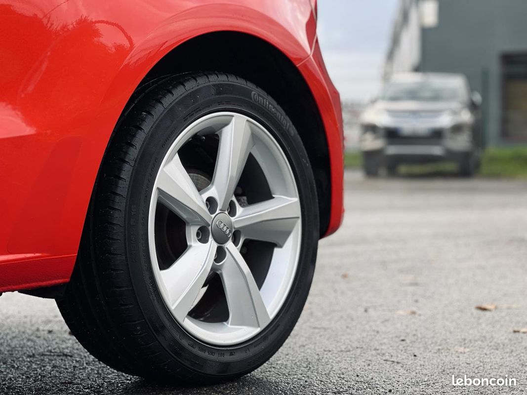 AUDI A1 1.0 TFSI ultra - 95 BERLINE Ambiente - NAV - Voitures