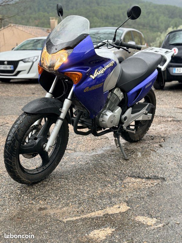 Varadero 125 - Motos