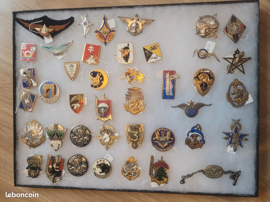 103 Insignes Militaires - Collection