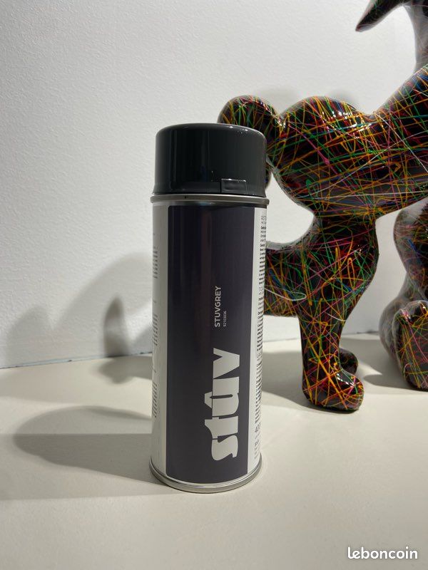 Bombe de peinture Stuv - Bricolage
