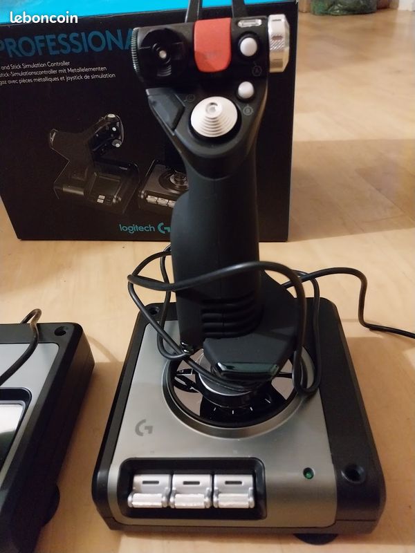 Joystick Logitech x52 Pro - Accessoires informatique