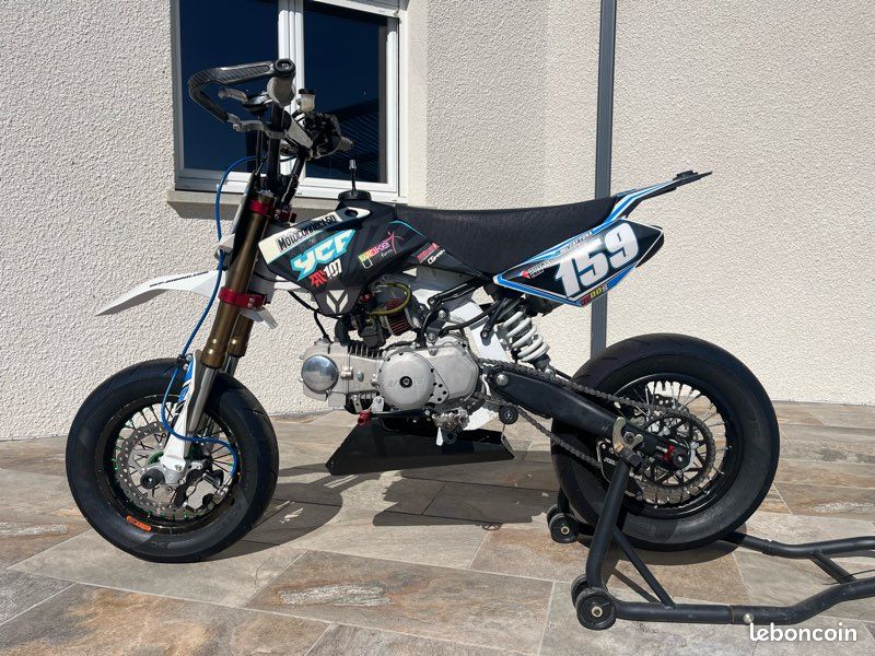 125 ycf sm piste supermotard 2024 - Motos